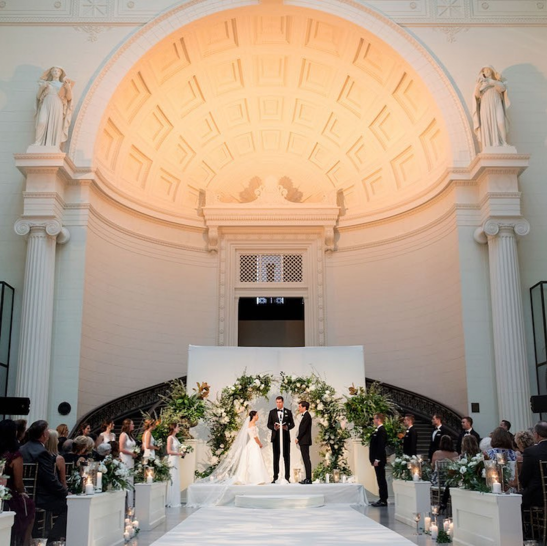 Field museum chicago wedding 60 photos - Astyledwedding.com