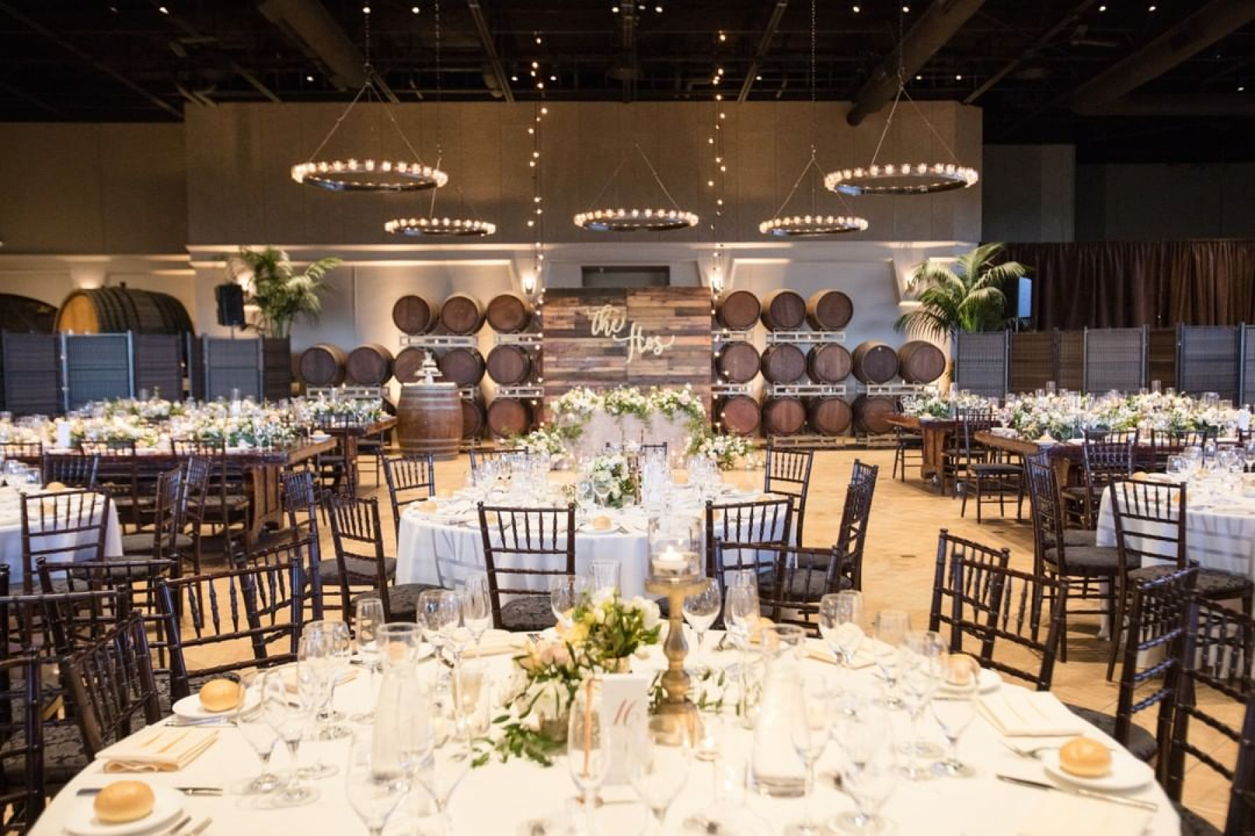 Palm event center wedding | Beachweddingtips.com