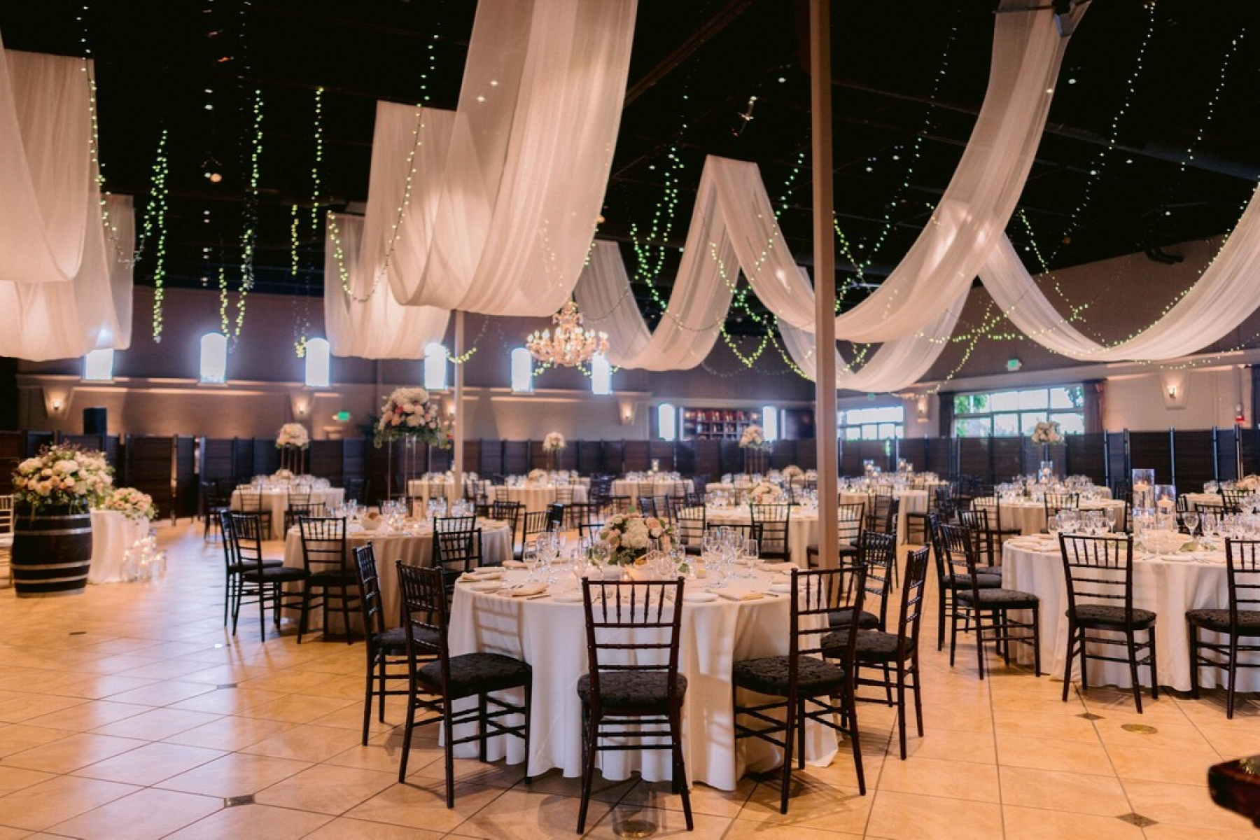 Palm event center wedding | Beachweddingtips.com