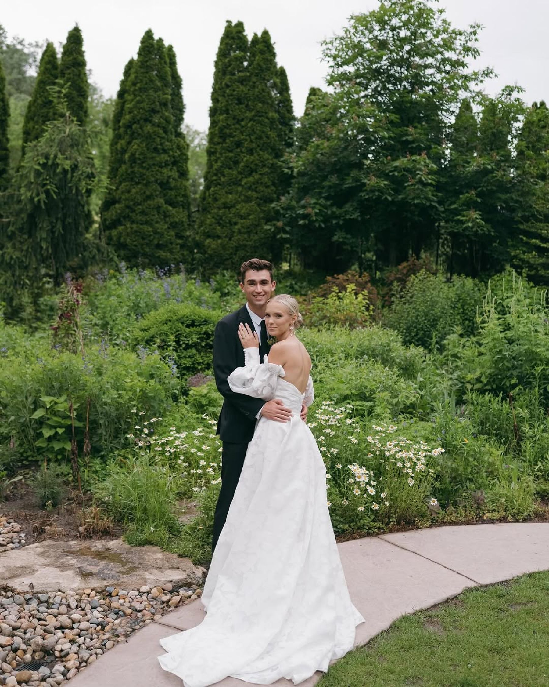Lauritzen gardens wedding 60 photos - Astyledwedding.com