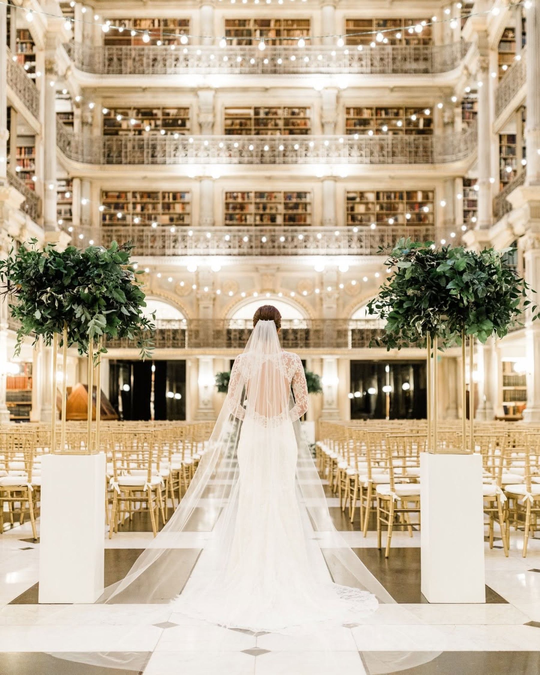 George Peabody Library Wedding Venue in Baltimore ️ Portfolio